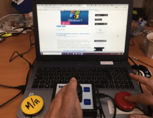 Aide à la fonction scroll sur ordinateur (PC) - Techlab APF France handicap